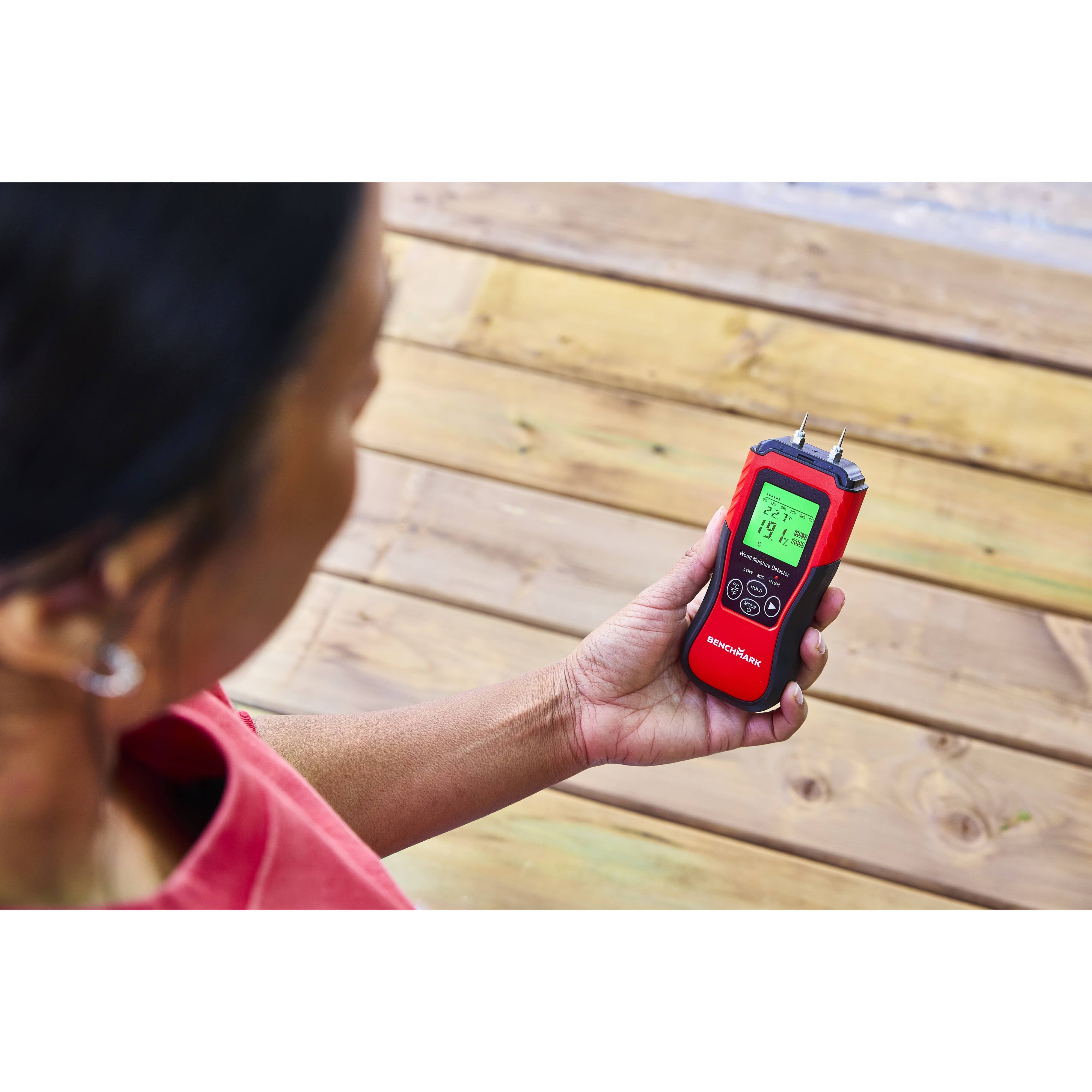 BENCHMARK Moisture Meter | Home Hardware