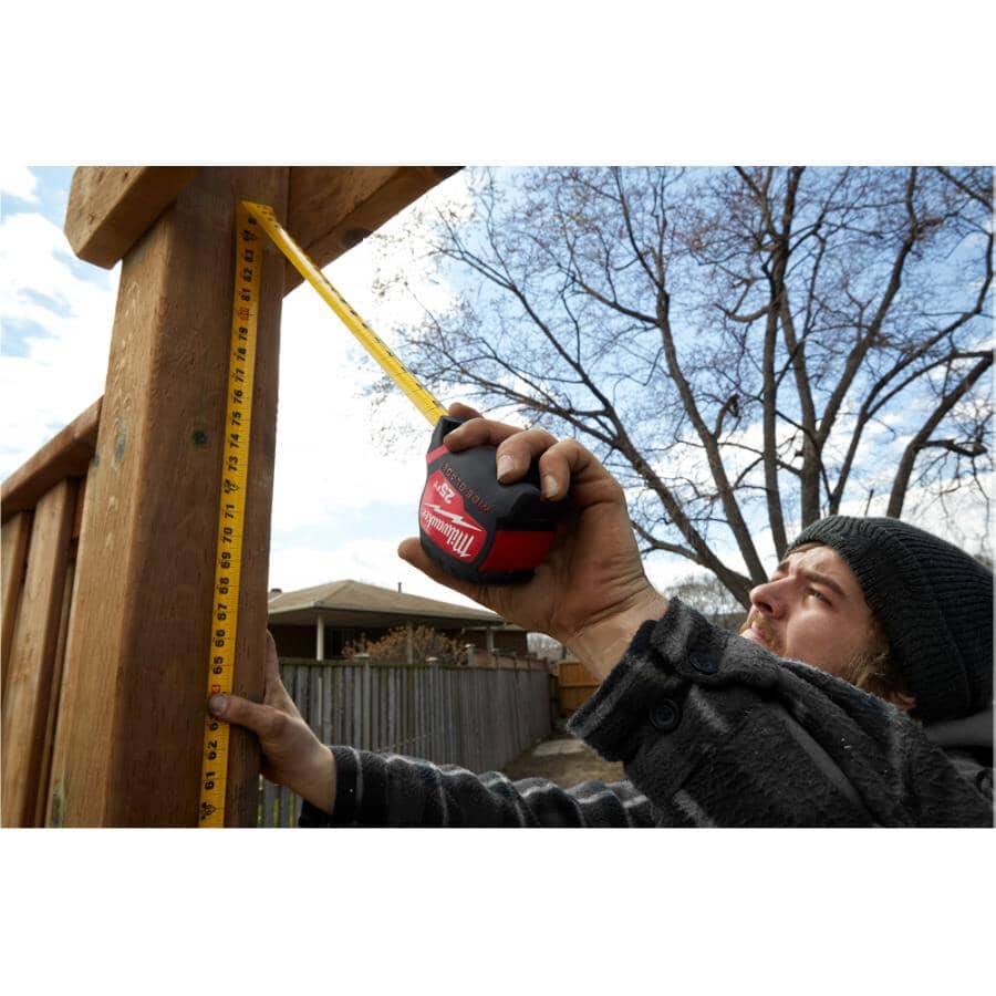 MILWAUKEE 8 m / 26' Wide Blade Tape Measure | Home Hardware