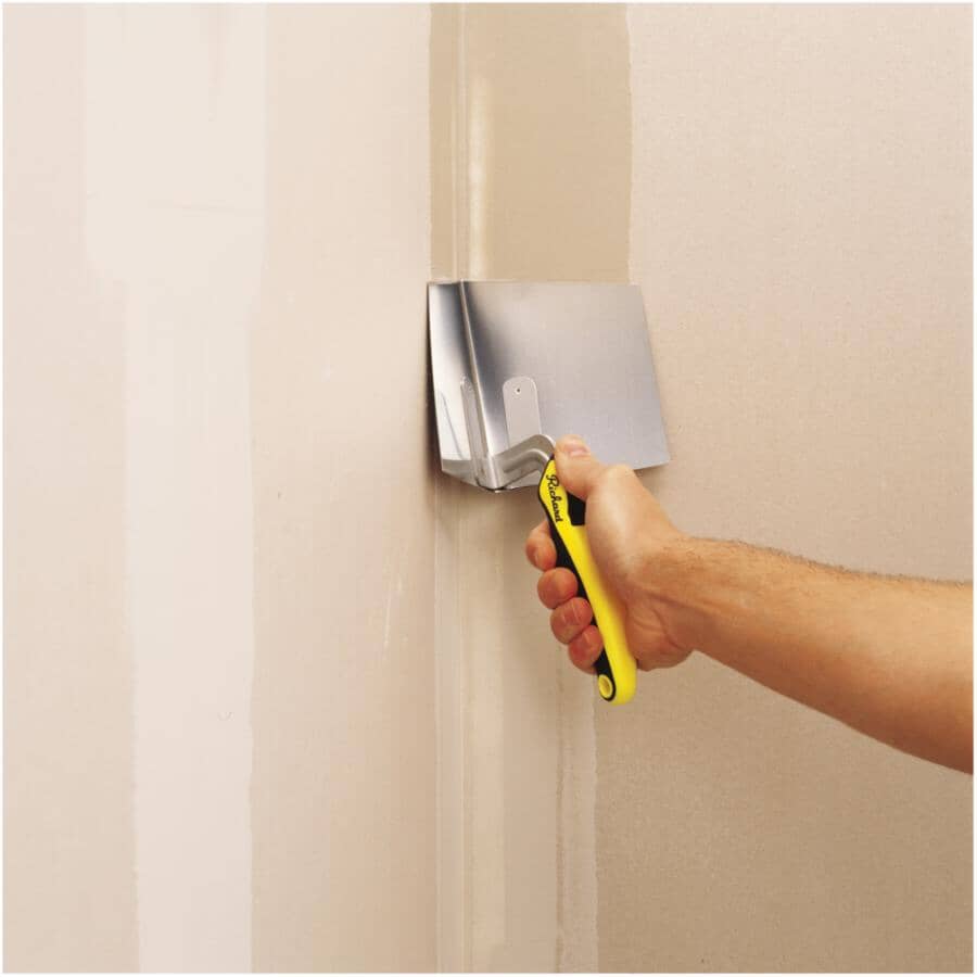 RICHARD 4" Inside Corner Drywall Trowel | Home Hardware