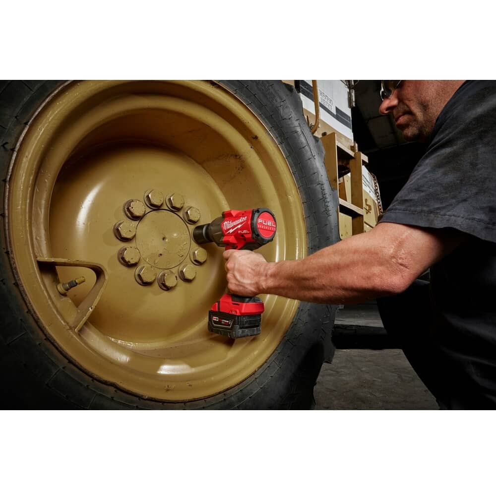 MILWAUKEE M18 18V FUEL 2 Tool Cordless Combo Kit | Home Hardware