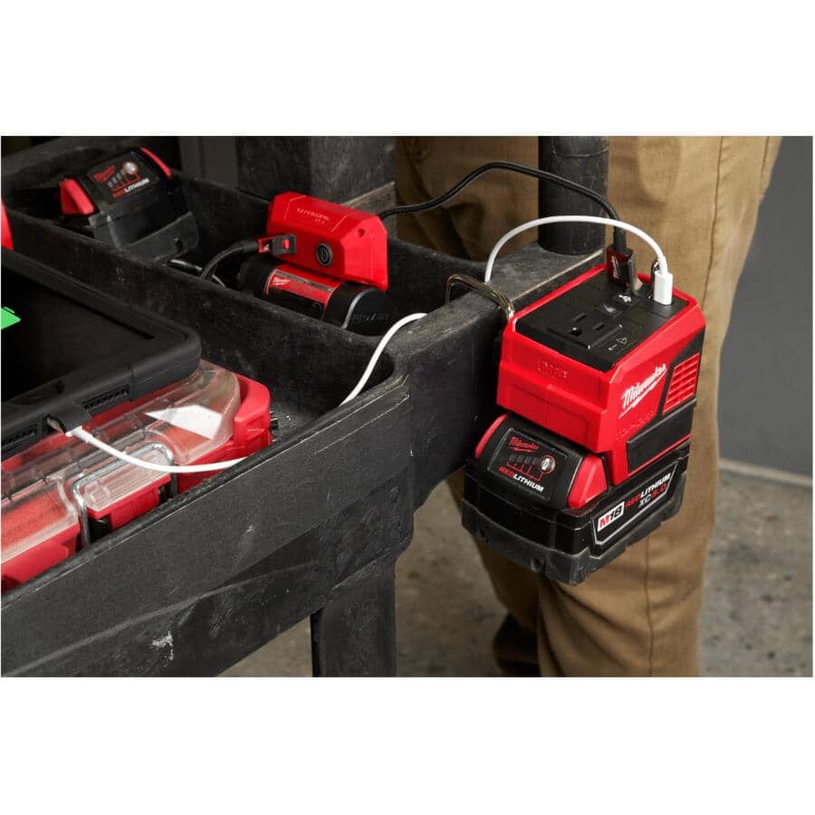 MILWAUKEE M18 Top-Off Power Supply | Home Hardware