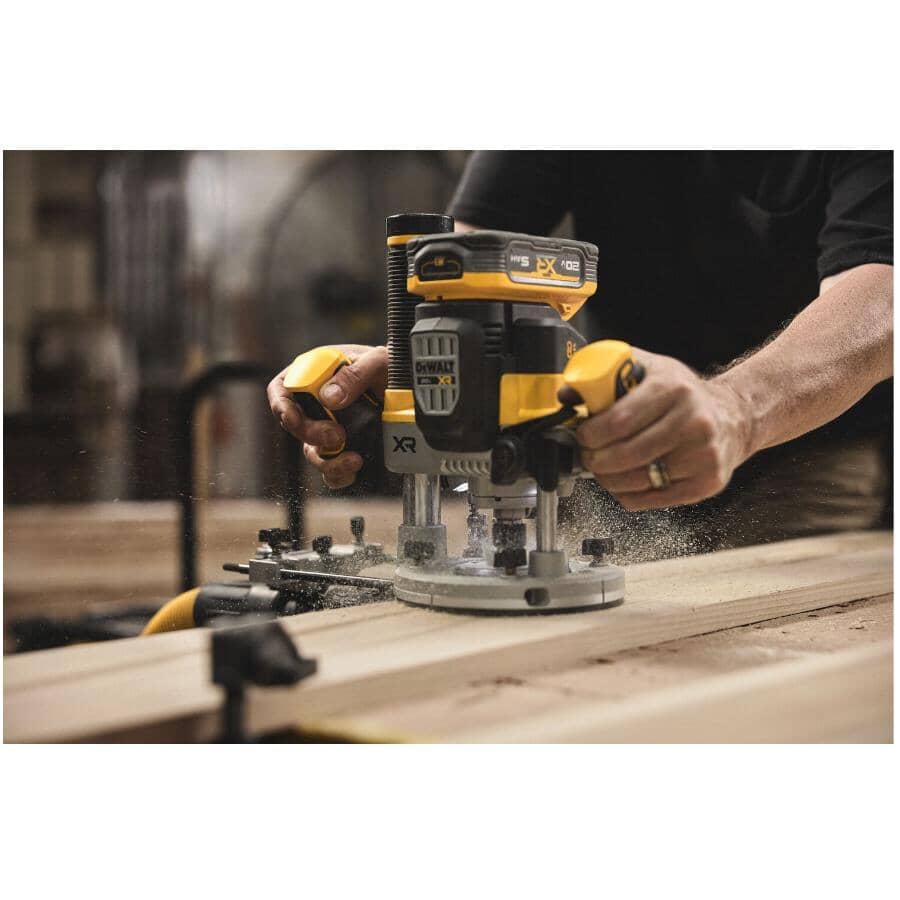 DEWALT 20V MAX 2-1/4 HP Cordless Plunge Router | Home Hardware