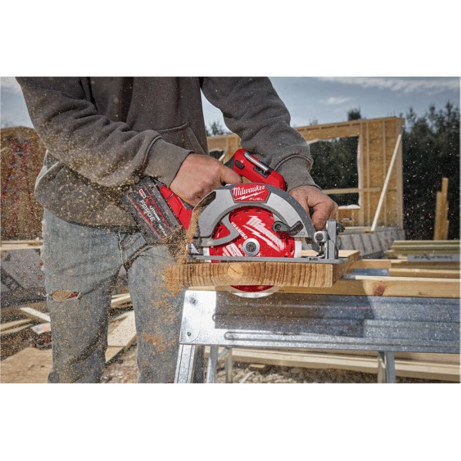 MILWAUKEE M18 Fuel 18V 7-1/4" Circular Saw | Home Hardware