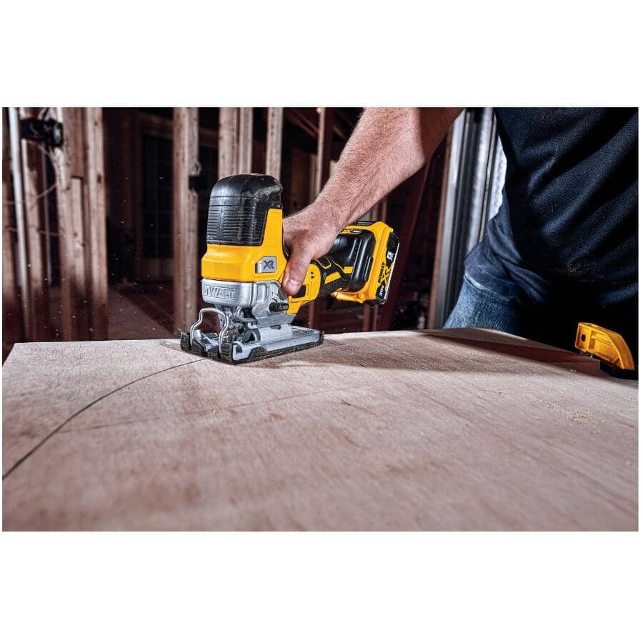 DEWALT 20V MAX Brushless Cordless Barrel Grip Jig Saw | Home Hardware
