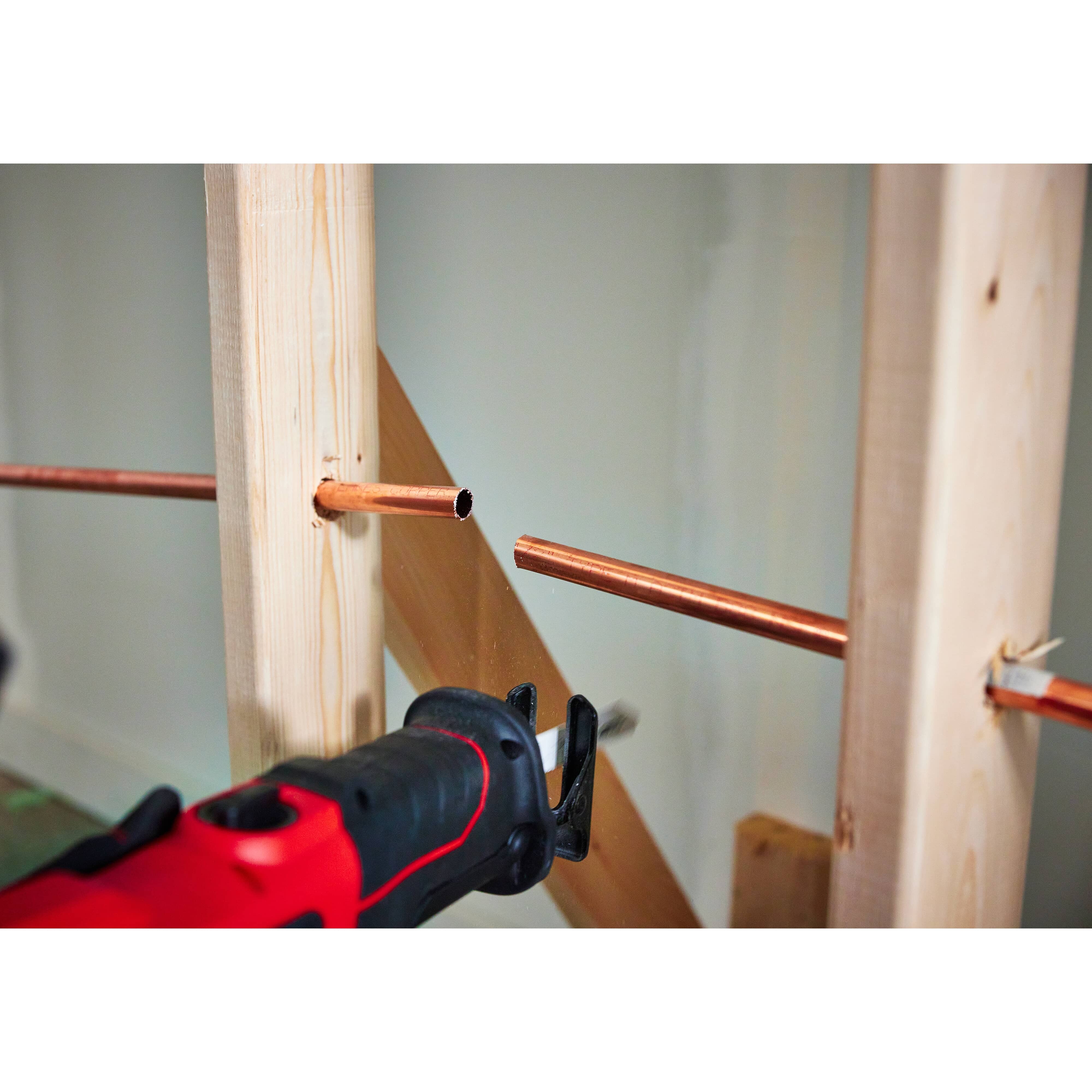 BENCHMARK 20V Max Cordless Reciprocating Saw | Home Hardware