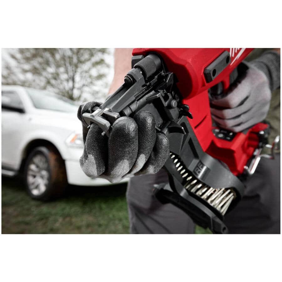 MILWAUKEE Roofing Nailer Vinyl Siding Tip | Home Hardware