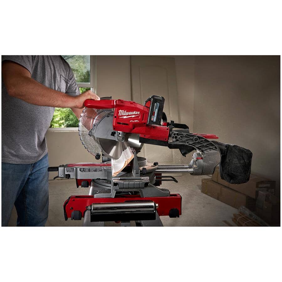 MILWAUKEE M18 Fuel 10" 18V Sliding Compound Mitre Saw | Home Hardware
