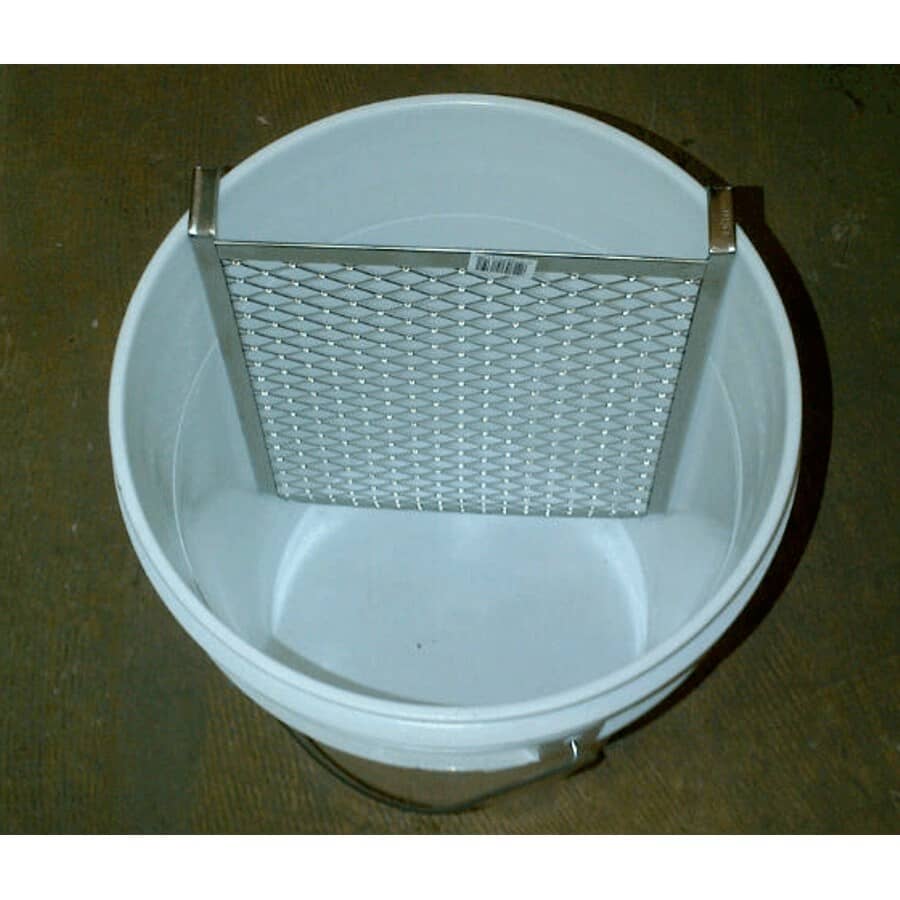 PINTAR 5 Gallon Paint Bucket Grid | Home Hardware