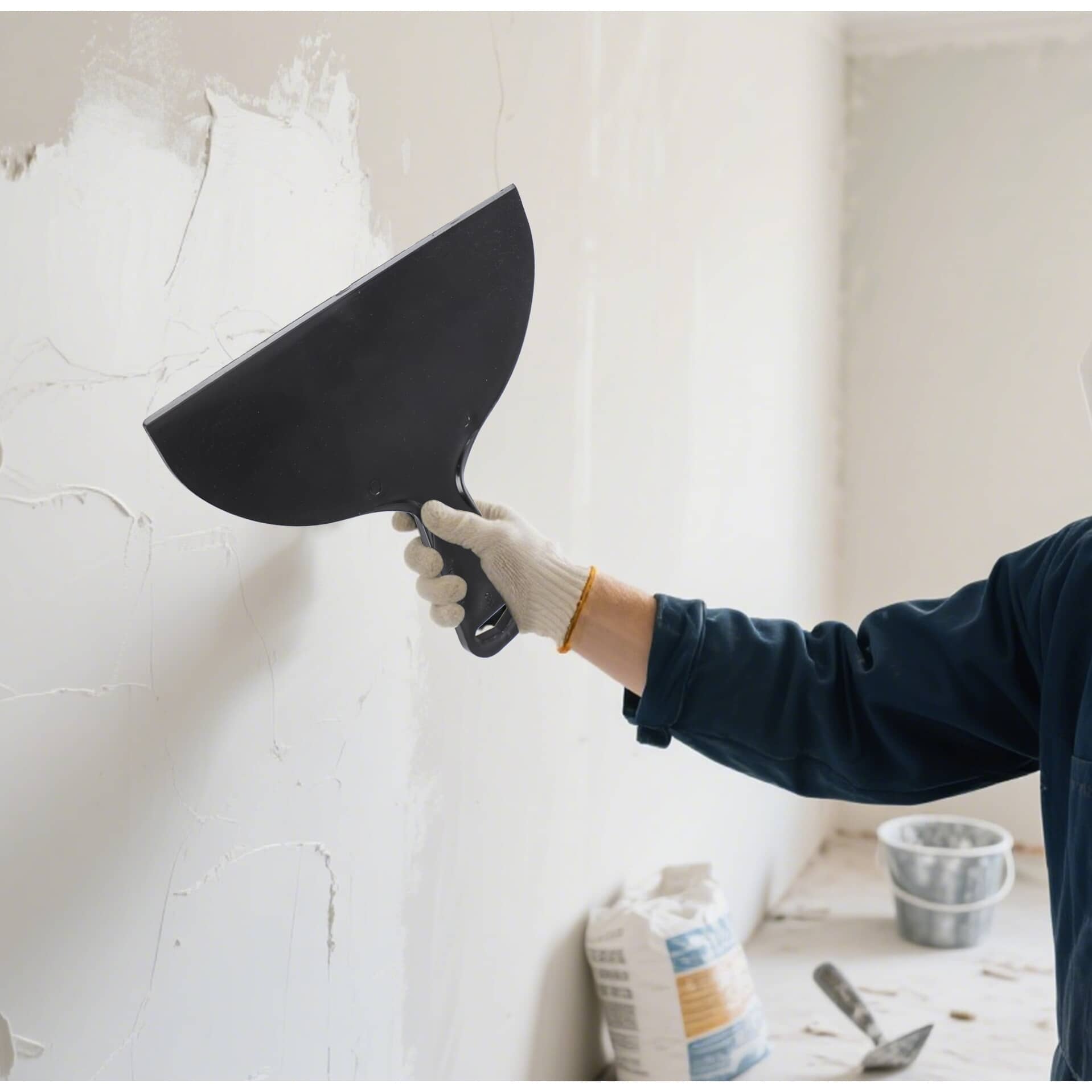 HOME ESSENTIALS 8" Plastic Drywall Knife | Home Hardware