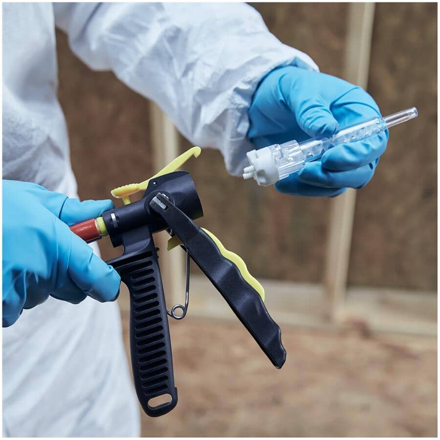 FROTH-PAK Expanding Foam Sealant Kit | Home Hardware