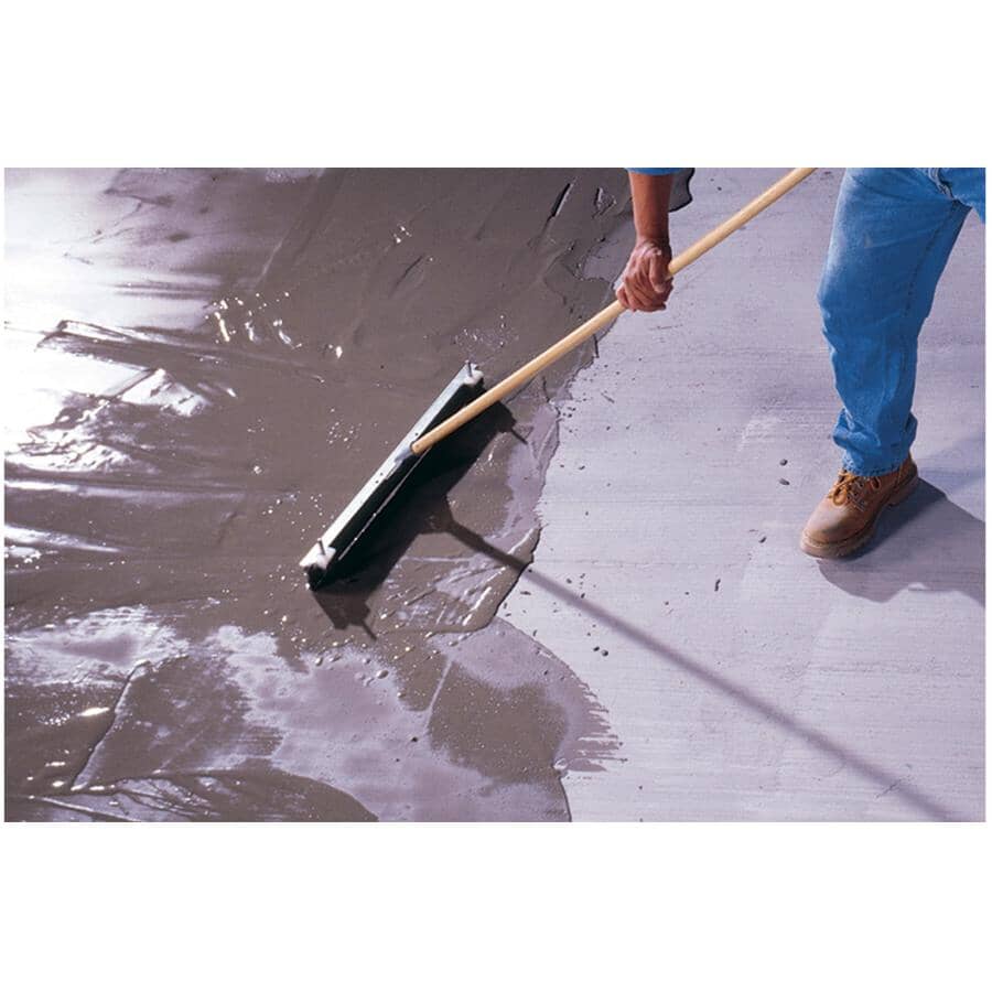 CUSTOM BUILDING PRODUCTS 946ml LevelQuik Primer | Home Hardware