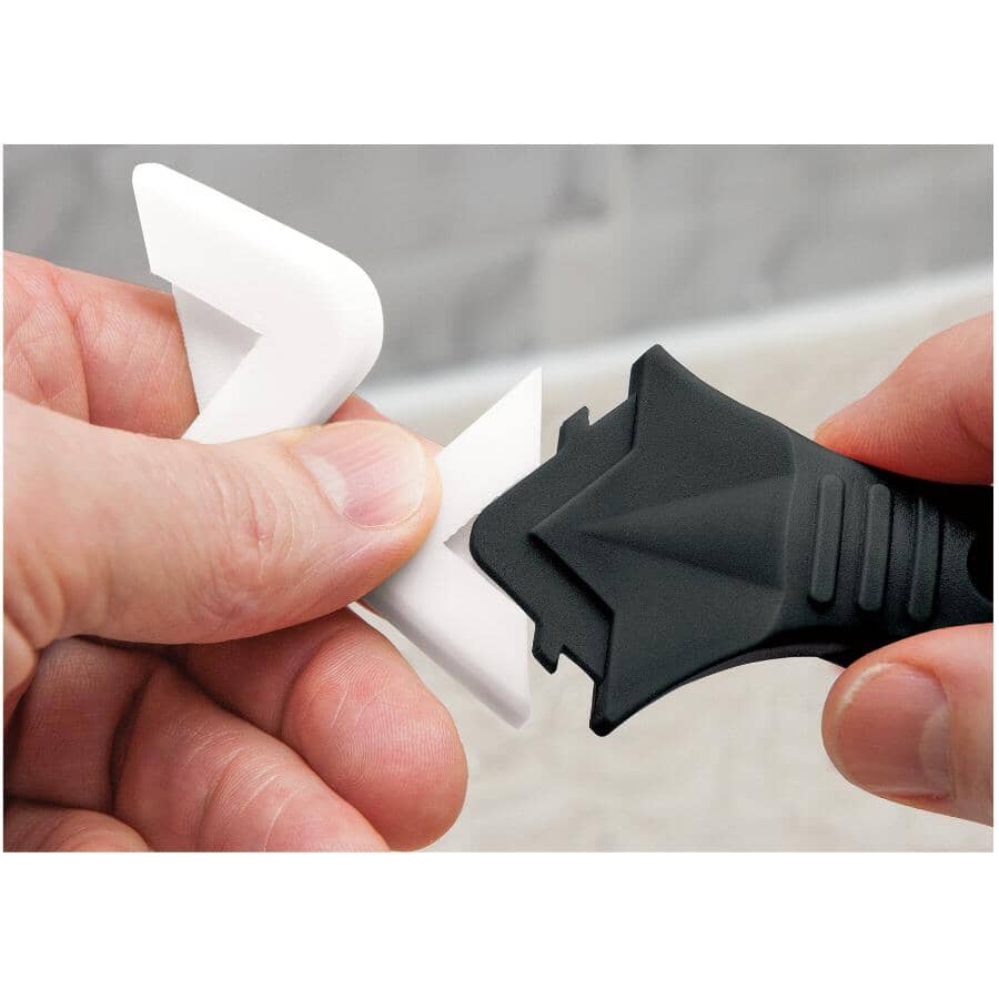 BENCHMARK Heavy Duty Caulking Multi Tool | Home Hardware