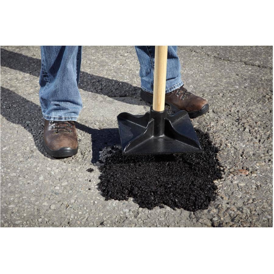 EPOXY SHIELD Asphalt Depression Filler & Leveler | Home Hardware