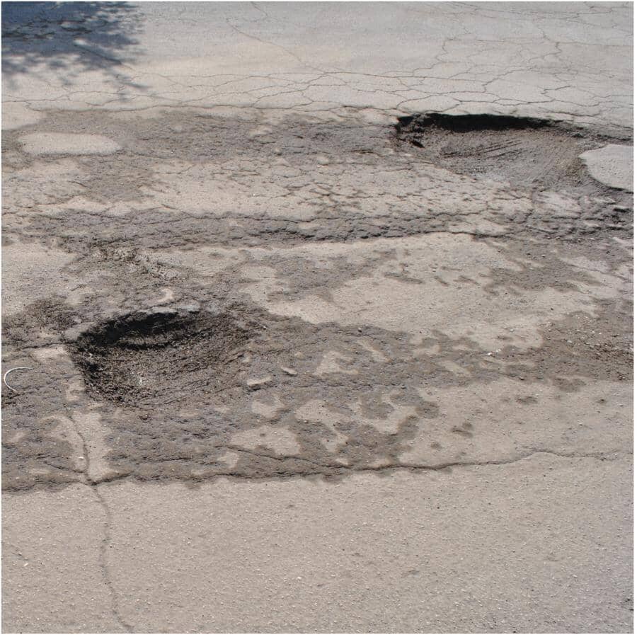 BLACK JACK Ready Road Repair Permanent Pothole Repair | Home Hardware