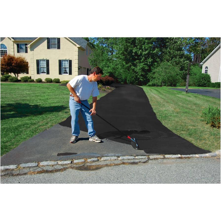 BLACK JACK Drive-Maxx 1000 Premium Asphalt Filler & Sealer | Home Hardware