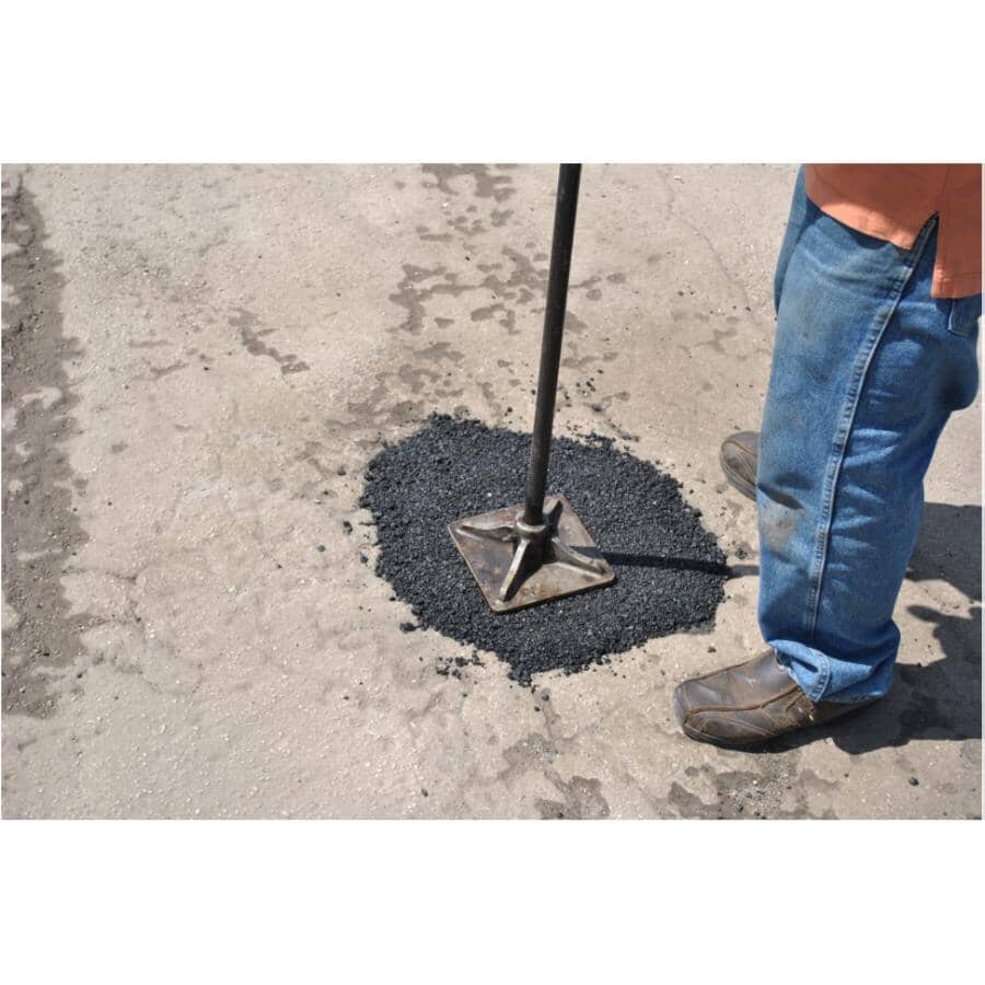 BLACK JACK Permanent Asphalt Pothole Patch | Home Hardware