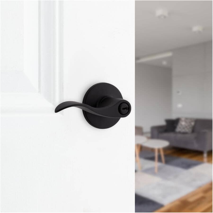 WEISER LOCK Layton Keyed Entry Safelock Entrance Leverset | Home Hardware