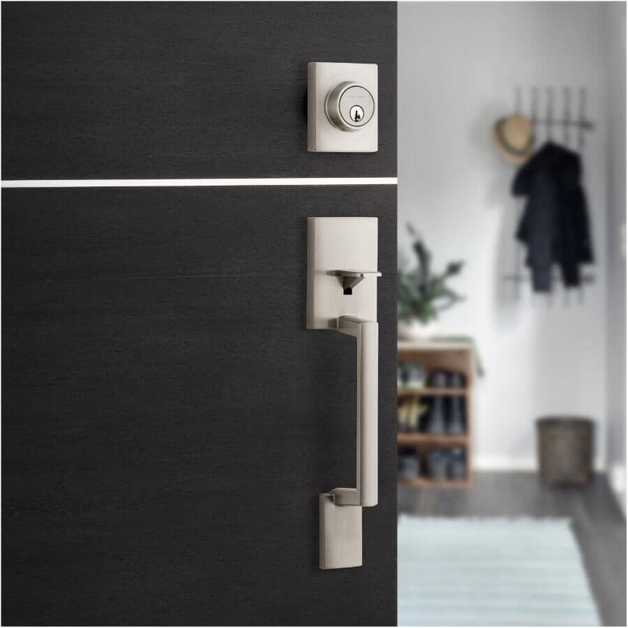 WEISER LOCK Branton / Reminy Entrance Safe Lock Gripset | Home Hardware