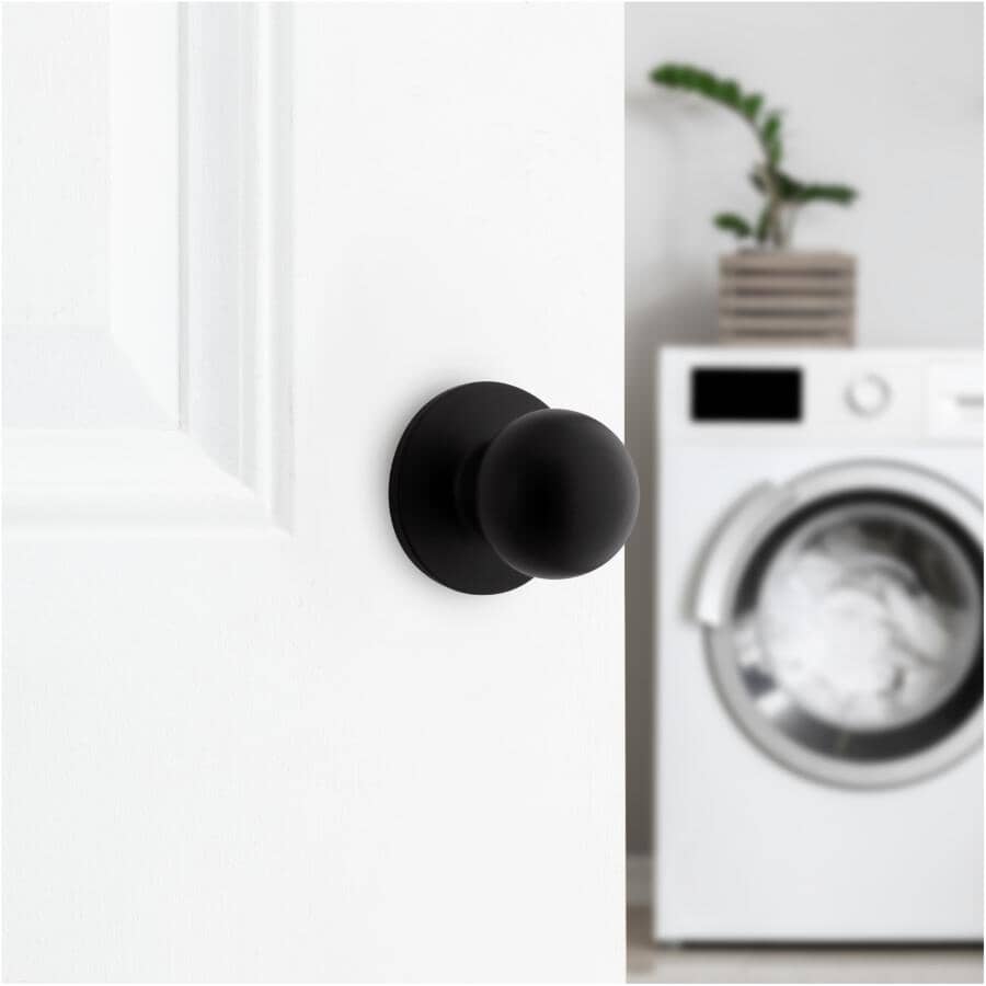 WEISER LOCK Regina Safelock Passage Door Knobset | Home Hardware