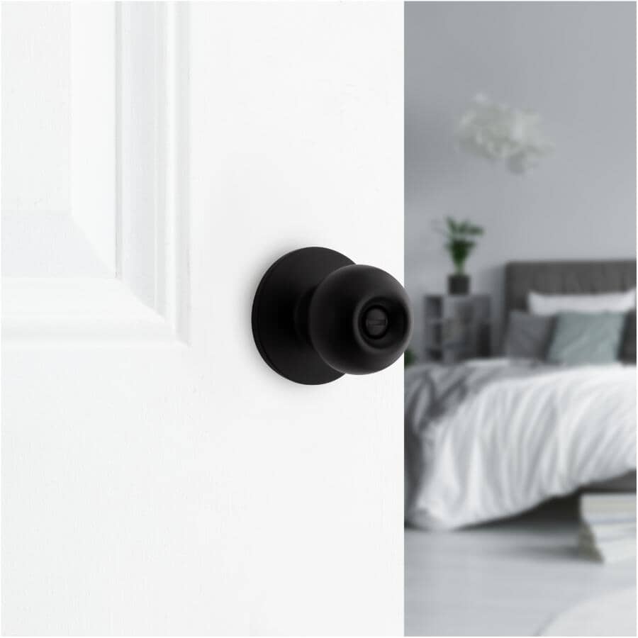 WEISER LOCK Regina Safelock Privacy Door Knobset | Home Hardware