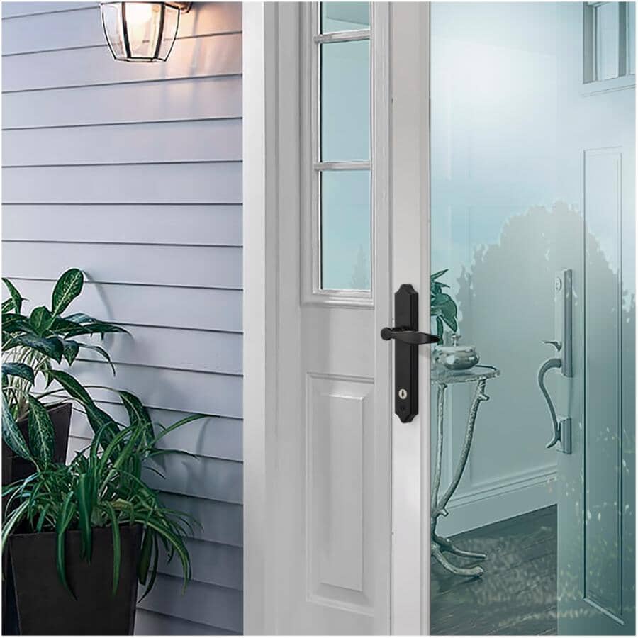 IDEAL SECURITY Black Screen Door Lever Set with Keyed Deadbolt | Home ...