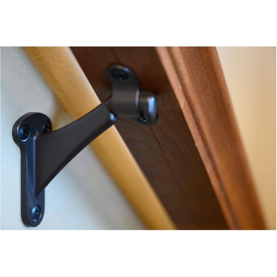 ONWARD Heavy Duty Handrail Bracket | Home Hardware