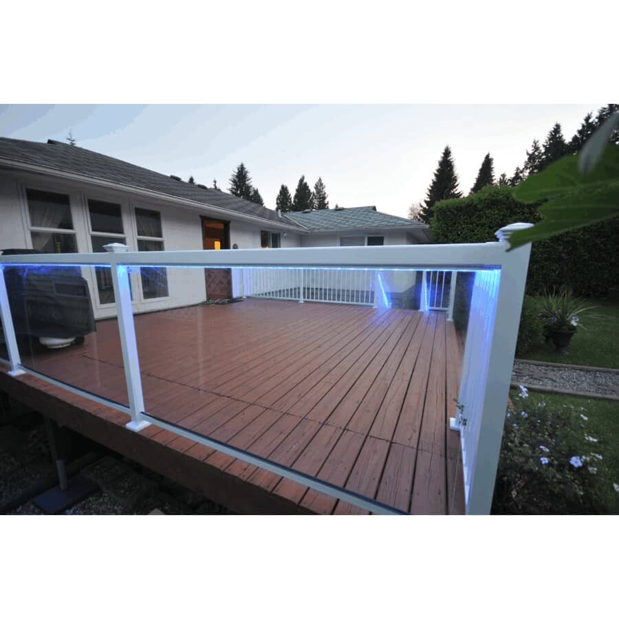 REGAL IDEAS 2-1/4" x 2-1/4" White Aluminum Railing End Post | Home Hardware