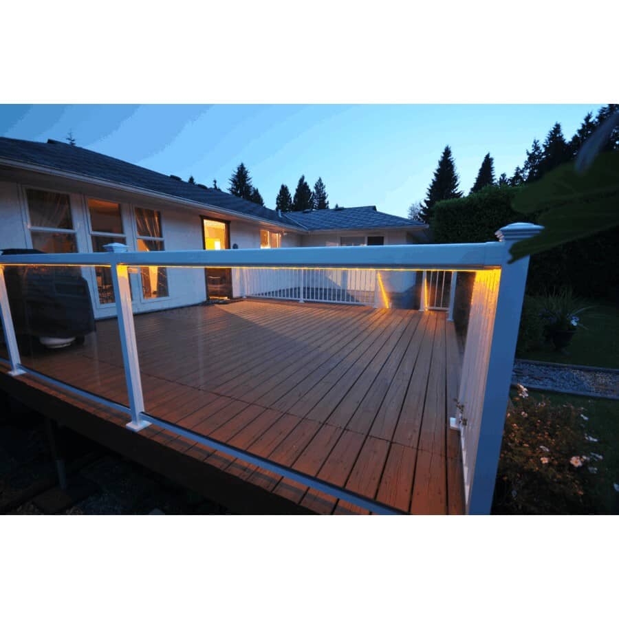 REGAL IDEAS 2-1/4" x 2-1/4" White Aluminum Railing End Post | Home Hardware