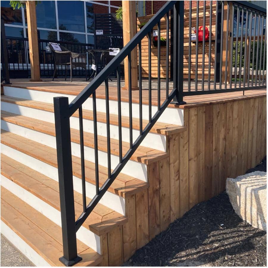 VISTA 42" Aluminum Railing Top Stair Post | Home Hardware