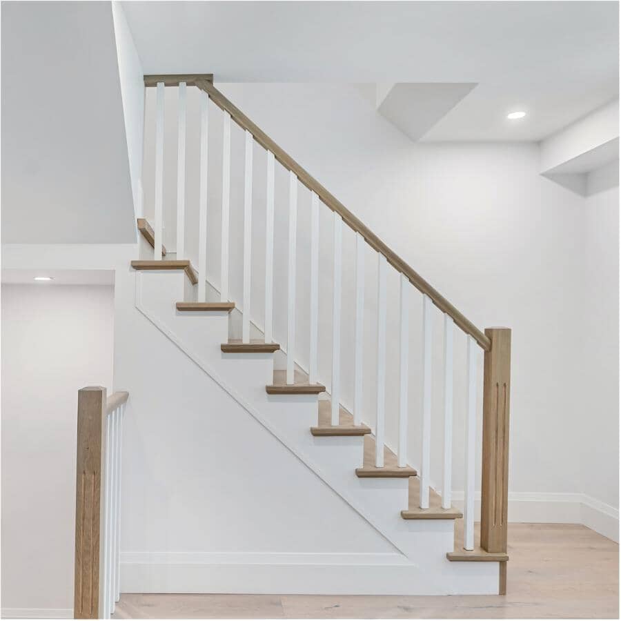 ALEXANDRIA MOULDING Maple Handrail | Home Hardware