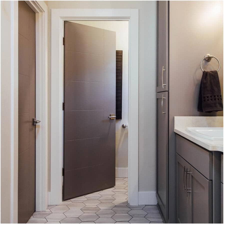 LYNDEN DOOR Alki Pro-Fit Door - 32" x 80" | Home Hardware