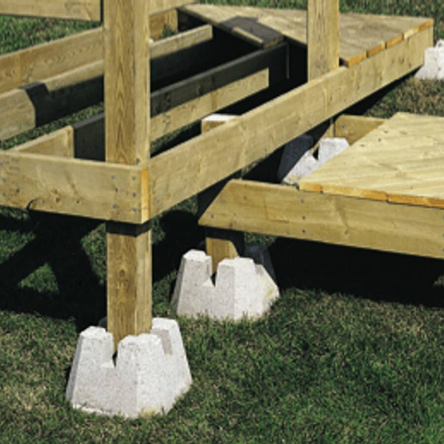 OLDCASTLE 4" x 4" Deck Block | Home Hardware