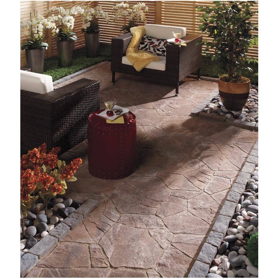 PERMACON 3-1/8" x 3-1/8" x 11-13/16" Stratus Grey and Charcoal Curb ...