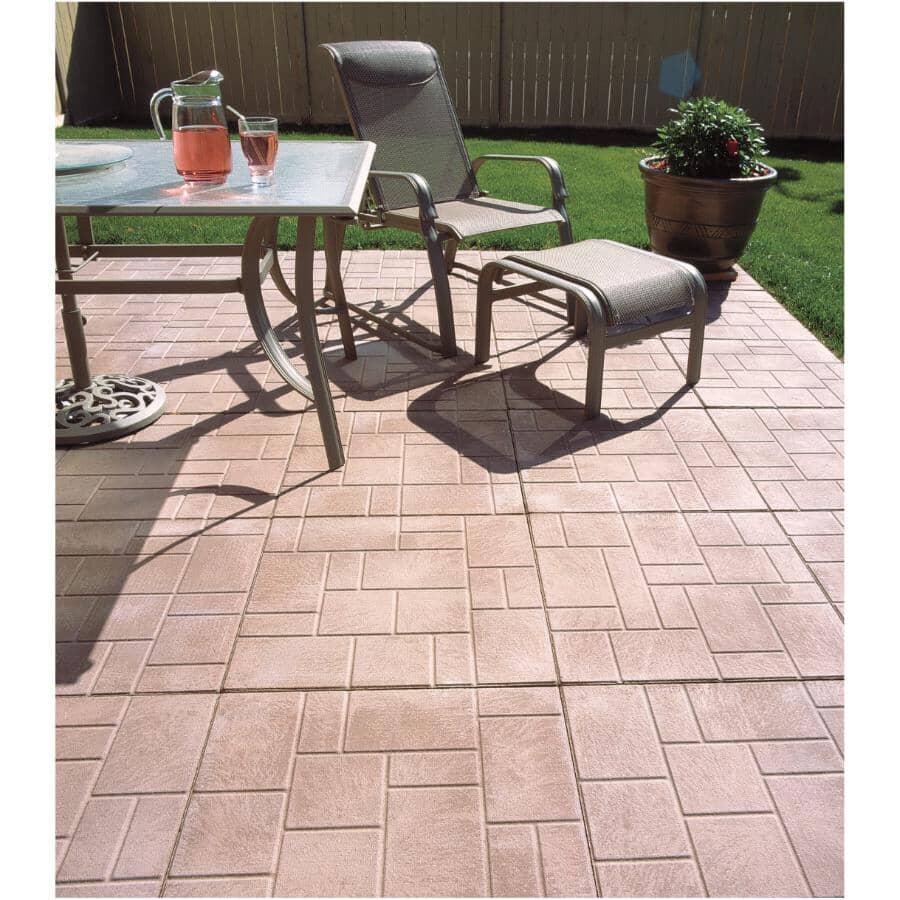 BROOKLIN CONCRETE 18" x 18" Natural Brick Patio Stone | Home Hardware