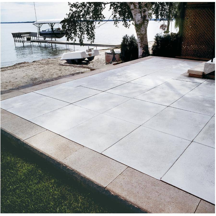 BROOKLIN CONCRETE 18" x 18" Natural Diamond Pattern Patio Stone | Home ...