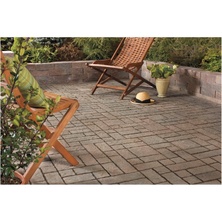 12"x8" Fundystone Mocha/Charcoal Paving Stone | Home Hardware