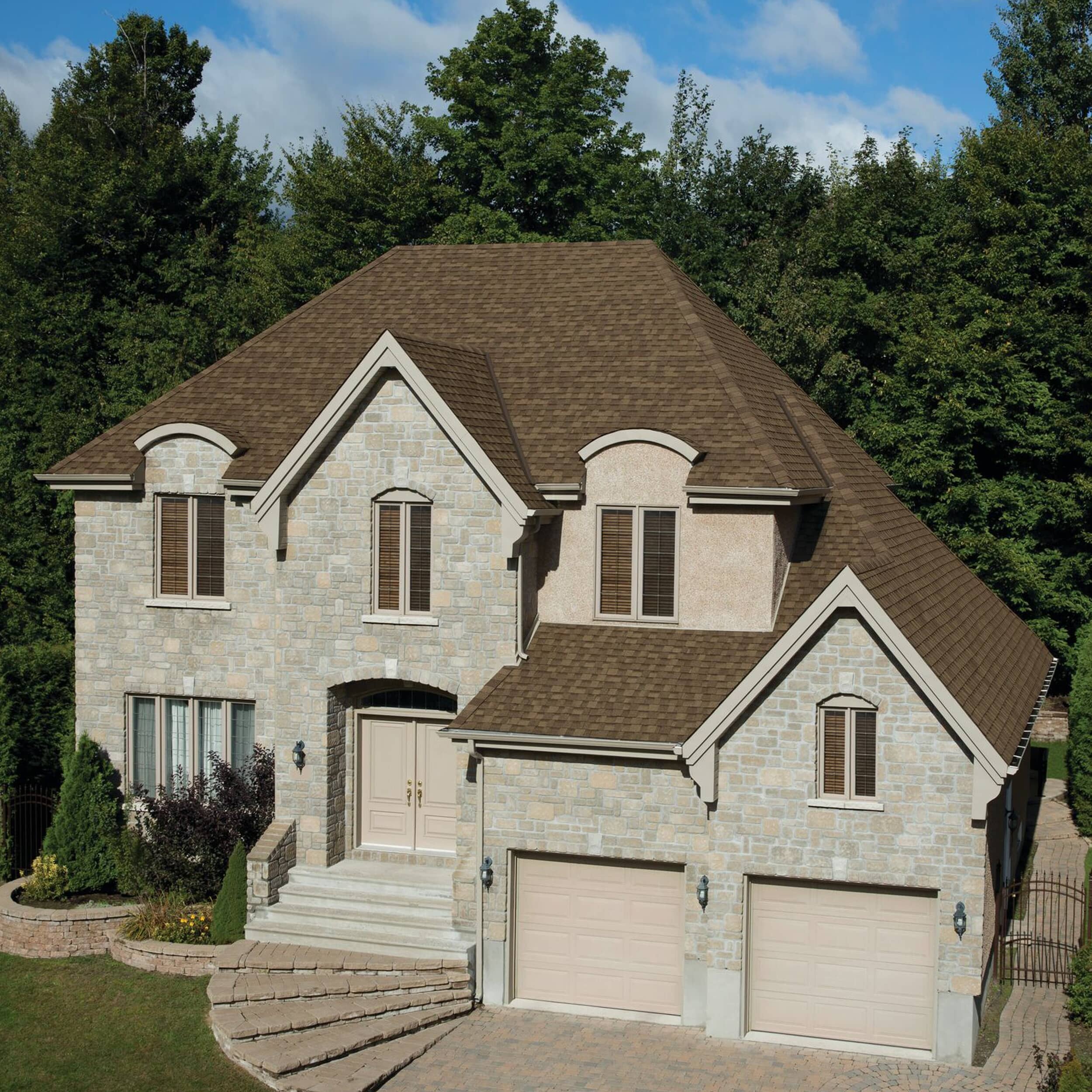 IKO Cambridge Earthtone Cedar Fibreglass Shingles | Home Hardware