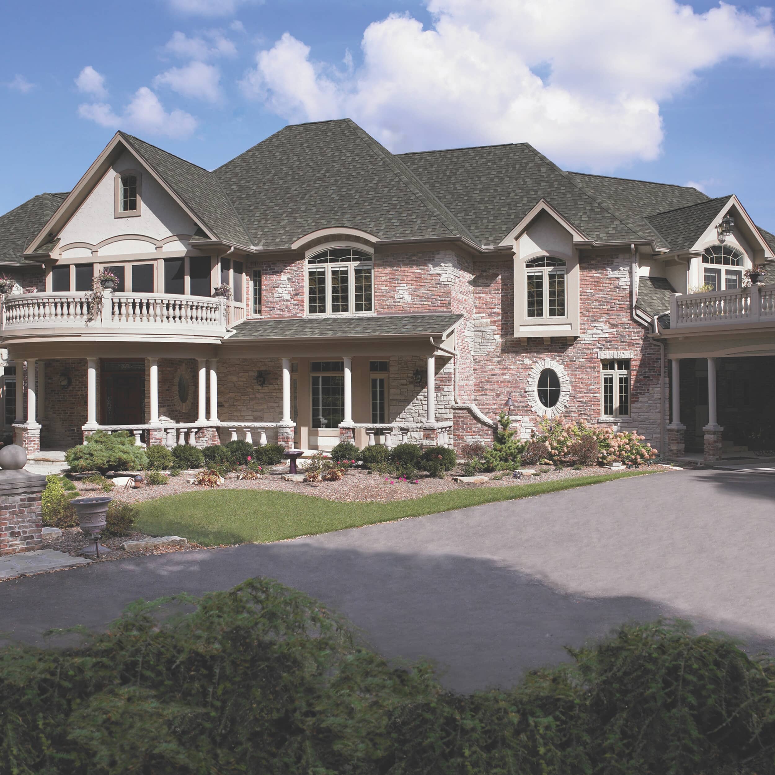 IKO Cambridge Harvard Slate Fibreglass Shingles | Home Hardware