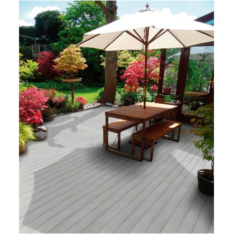 Planche de terrasse Vantage de 1 pox6 pox12 pi avec rebord embouveté ...