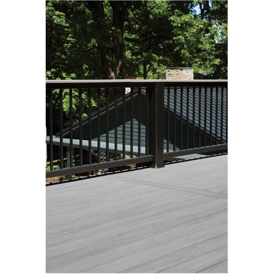 AZEK Solive de contour Landmark Boardwalk, 12 po x 12 pi | Home Hardware