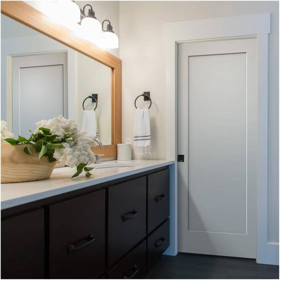 LYNDEN DOOR Mercer Slab Door - 26" x 80" | Home Hardware