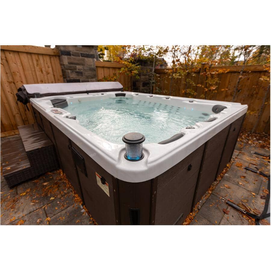 CANADIAN SPA COMPANY Grand Bend 9 Person Hot Tub | Home Hardware