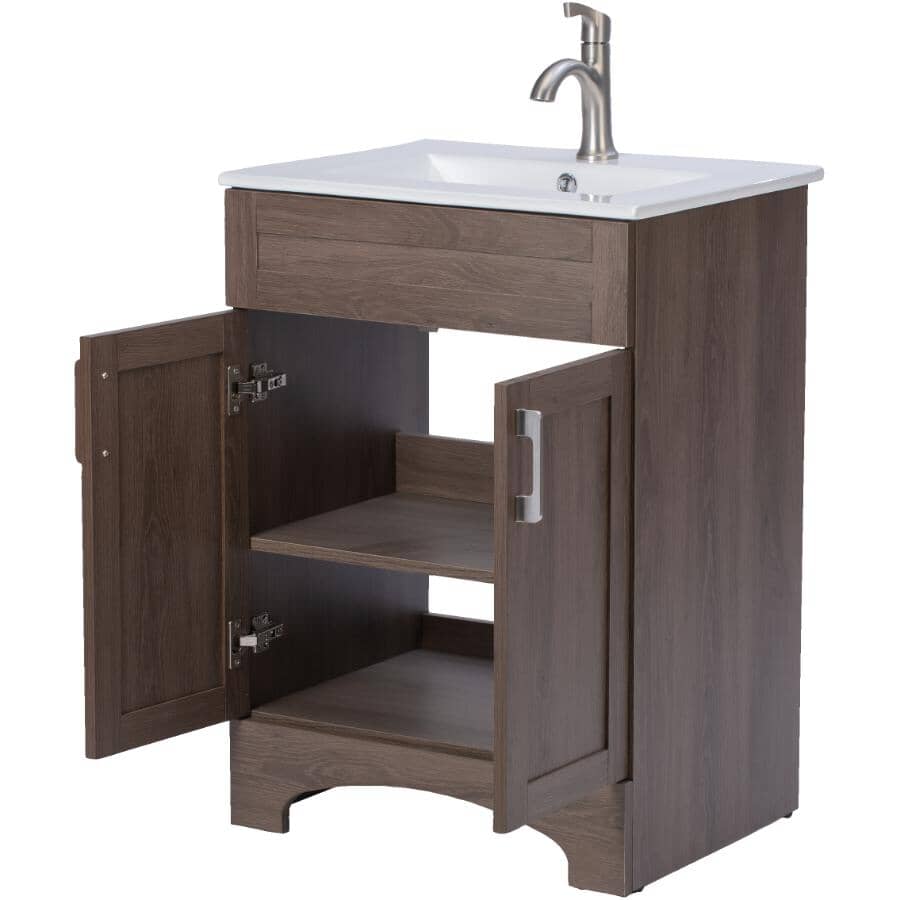 CHELINI 24" W x 18" D Blake Vanity with Vitreous China Top | Home Hardware