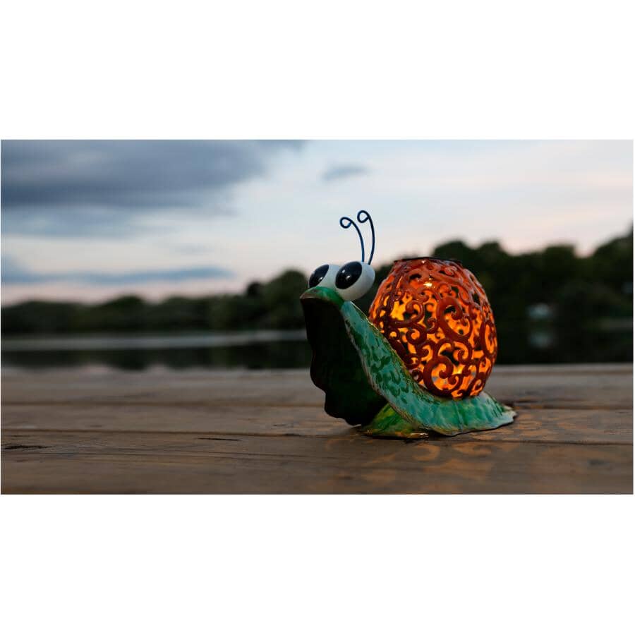 MOONRAYS 11" Solar Snail Figure Garden Statue | Home Hardware