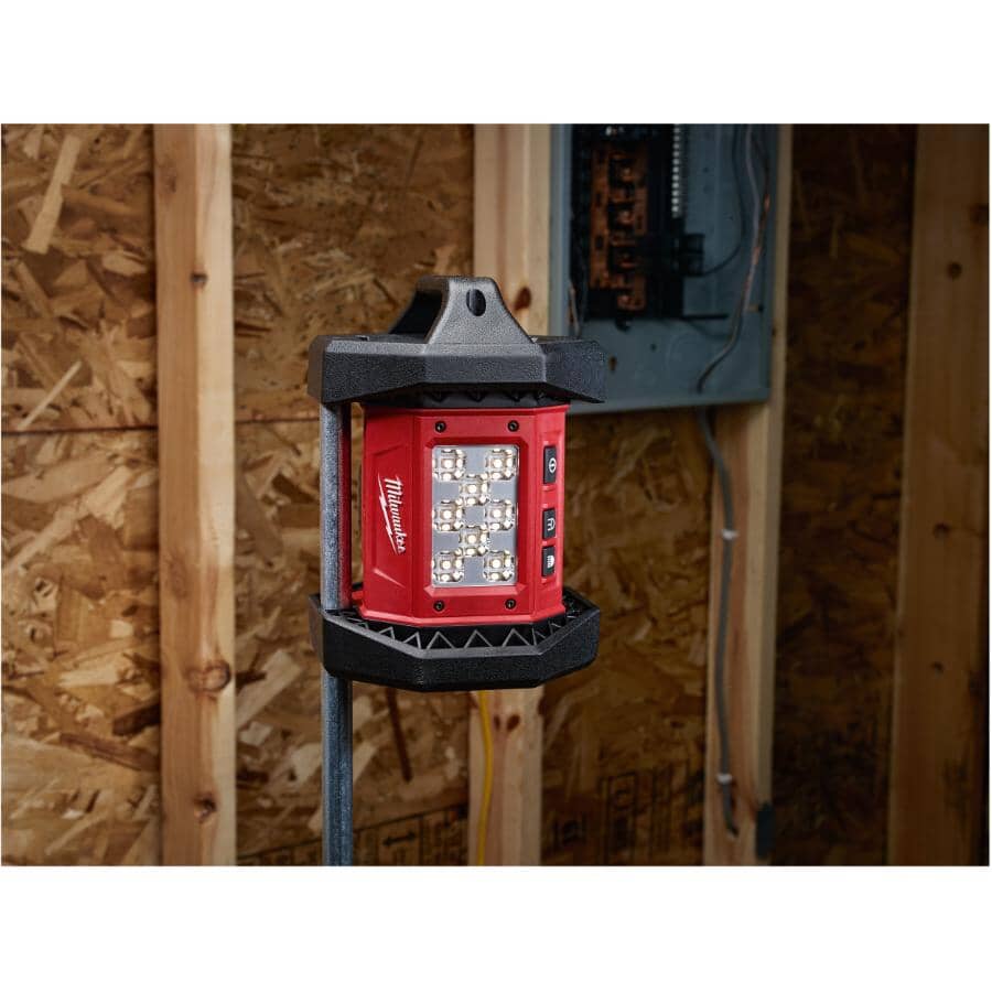 MILWAUKEE M18 Rover LED Flood Work Light | Home Hardware