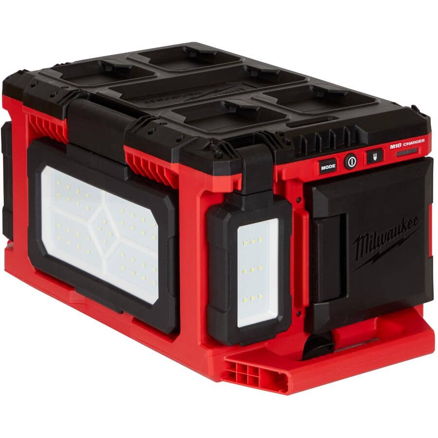 MILWAUKEE M18 Packout Work Light with Charger | Home Hardware