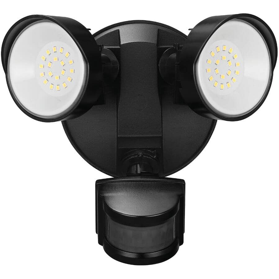 GLOBE ELECTRIC Twin Motion LED Security Light | Home Hardware