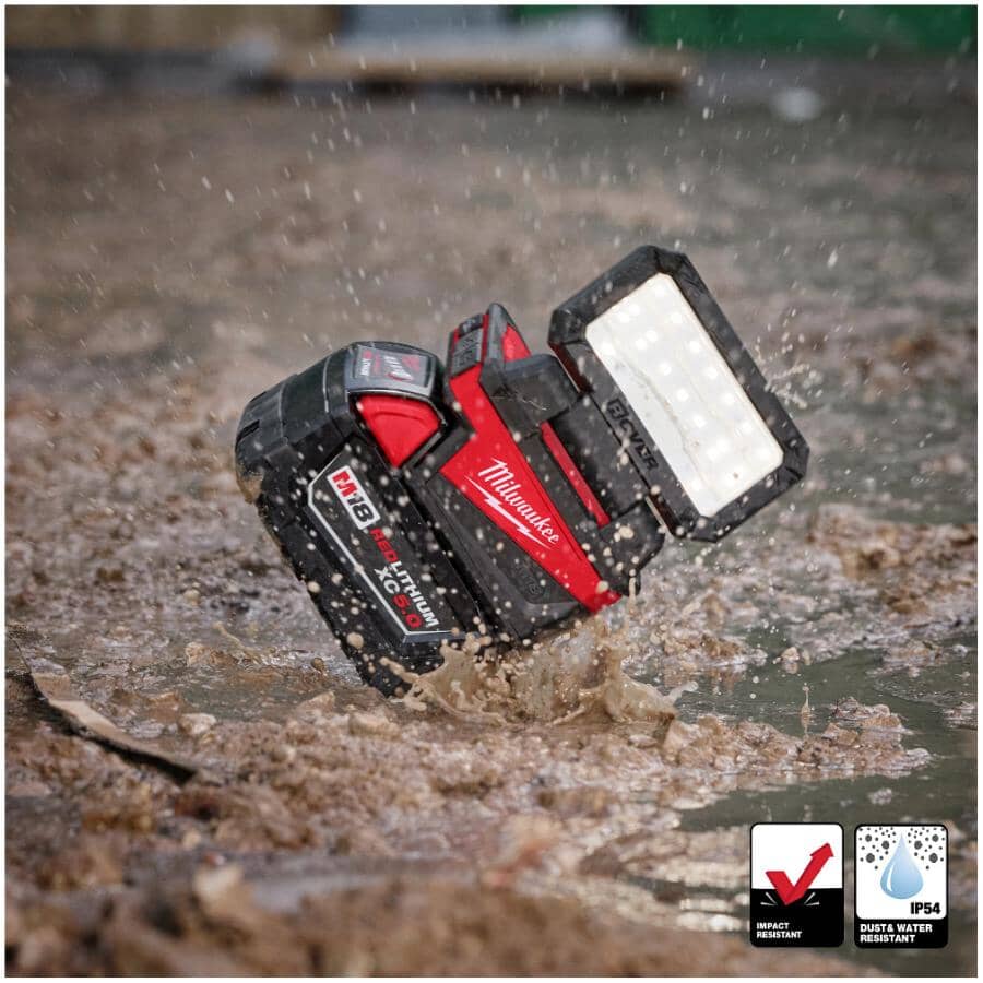 MILWAUKEE M18 Rover Compact Folding LED Flood Work Light with USB ...
