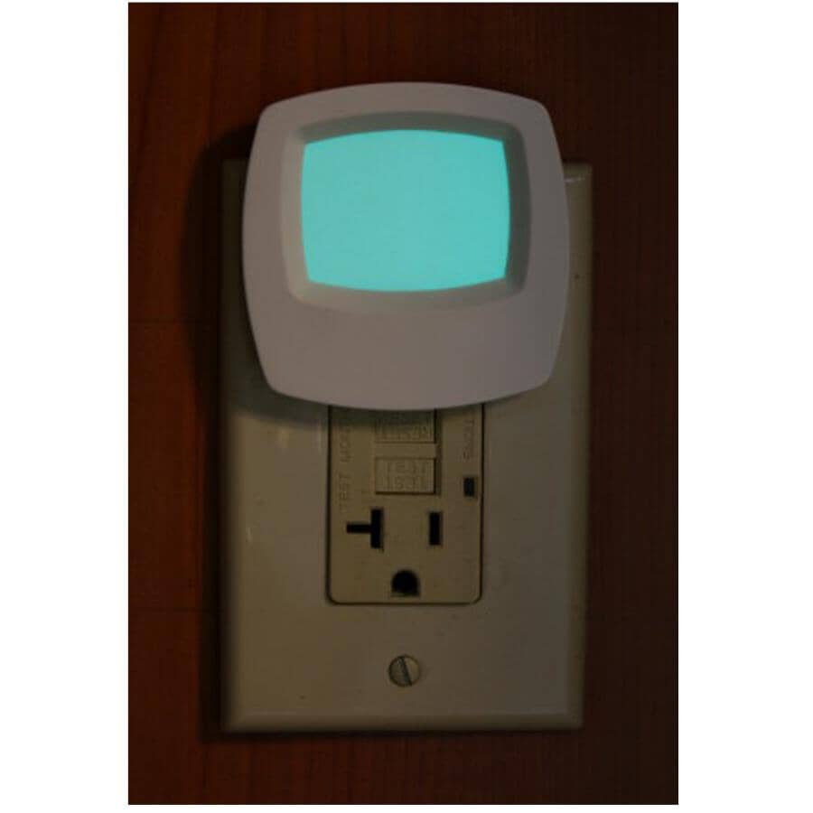 Nightminder Green Electroluminescence Night Light | Home Hardware