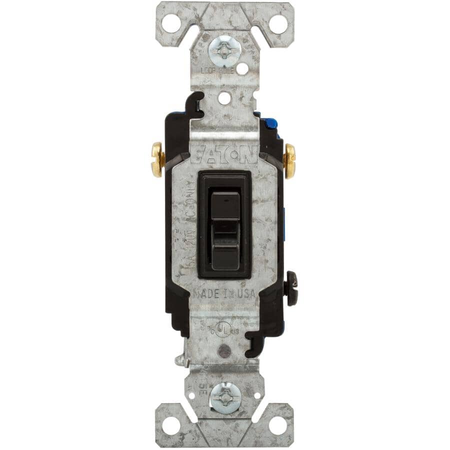 EATON 15-Amp 3-Way Toggle Light Switch | Home Hardware